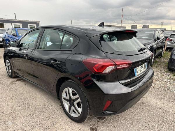 Black Ford Focus 2022 in Vilnius, with an engine capacity of 1.50 L and mileage of 154 thousand km for 10526 €, photo 3 on AUTOMOTO.COM.LV
