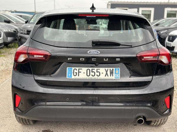 Black Ford Focus 2022 in Vilnius, with an engine capacity of 1.50 L and mileage of 154 thousand km for 10526 €, photo 4 on AUTOMOTO.COM.LV