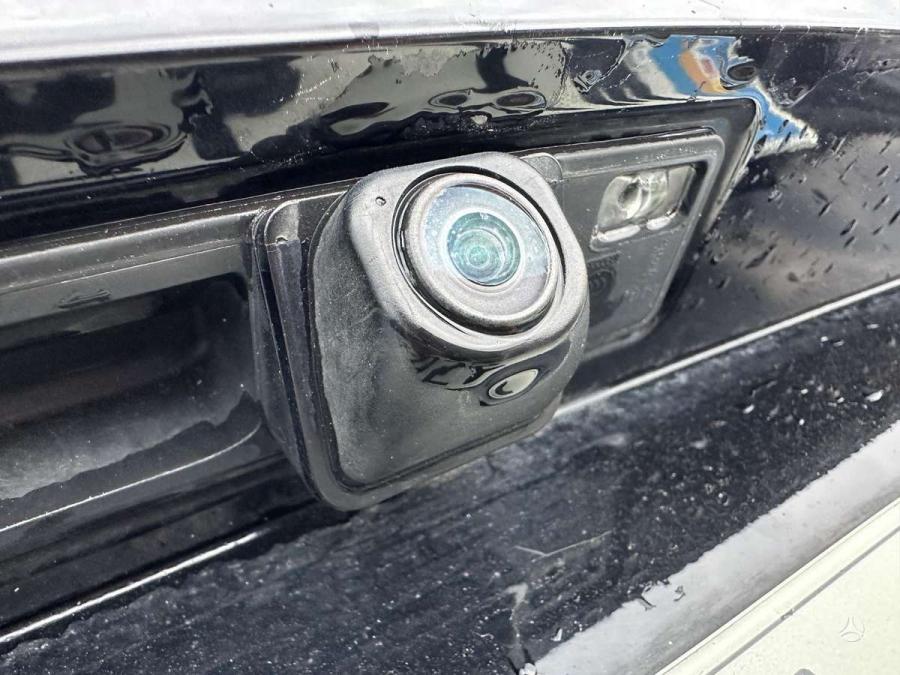 Black Ford Focus 2022 in Vilnius, with an engine capacity of 1.50 L and mileage of 154 thousand km for 10526 €, photo 7 on AUTOMOTO.COM.LV
