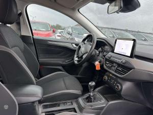Black Ford Focus 2022 in Vilnius, with an engine capacity of 1.50 L and mileage of 154 thousand km for 10526 €, photo 17 on AUTOMOTO.COM.LV