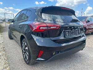 Black Ford Focus 2023 in Vilnius, with an engine capacity of 1.00 L and mileage of 151 thousand km for 11300 €, photo 7 on AUTOMOTO.COM.LV