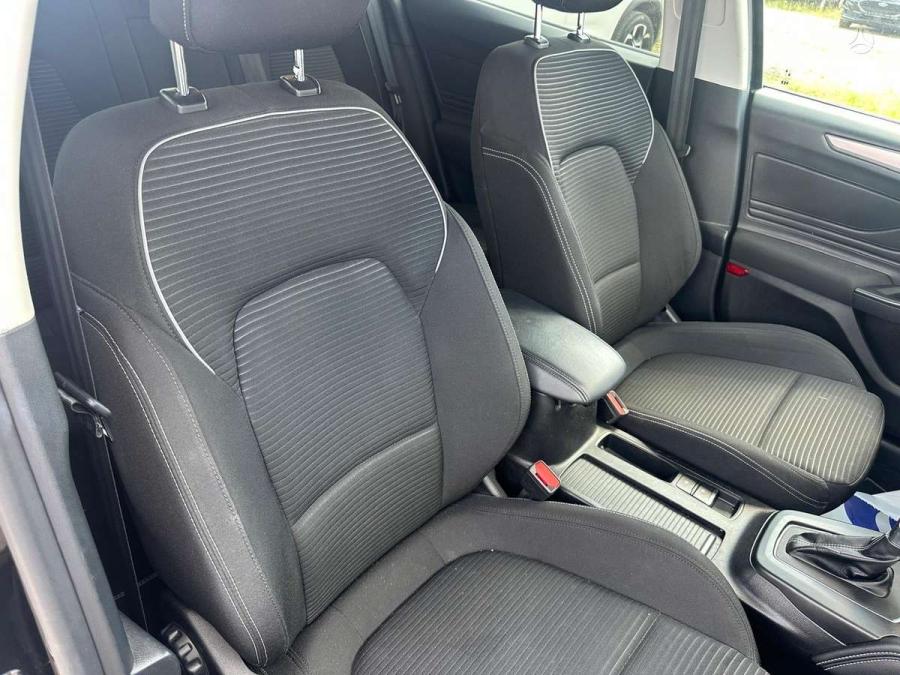 Black Ford Focus 2023 in Vilnius, with an engine capacity of 1.00 L and mileage of 151 thousand km for 11300 €, photo 14 on AUTOMOTO.COM.LV