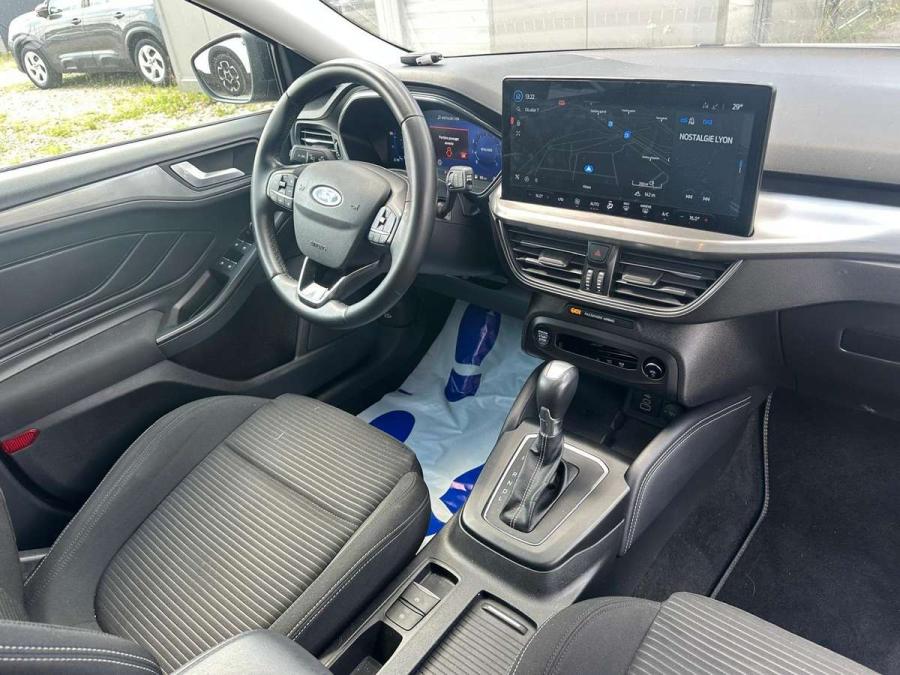 Black Ford Focus 2023 in Vilnius, with an engine capacity of 1.00 L and mileage of 151 thousand km for 11300 €, photo 17 on AUTOMOTO.COM.LV