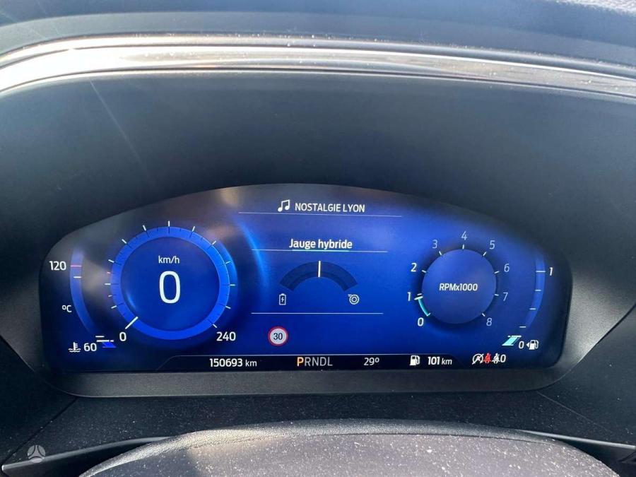 Black Ford Focus 2023 in Vilnius, with an engine capacity of 1.00 L and mileage of 151 thousand km for 11300 €, photo 20 on AUTOMOTO.COM.LV