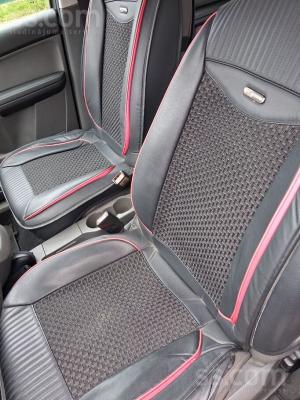 Black Ford Focus 2006 in Daugavpils, with an engine capacity of 1.80 L and mileage of 199 thousand km for 2700 €, photo 7 on AUTOMOTO.COM.LV