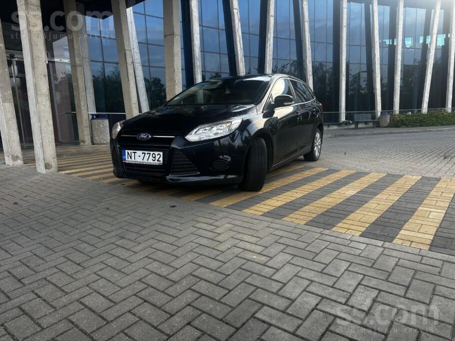 Melns Ford Focus 2014 Tukums, ar dzinēja tilpumu 1.60 L un nobraukumu 306 tūkst. km par 2650 €, foto 1 vietnē AUTOMOTO.COM.LV