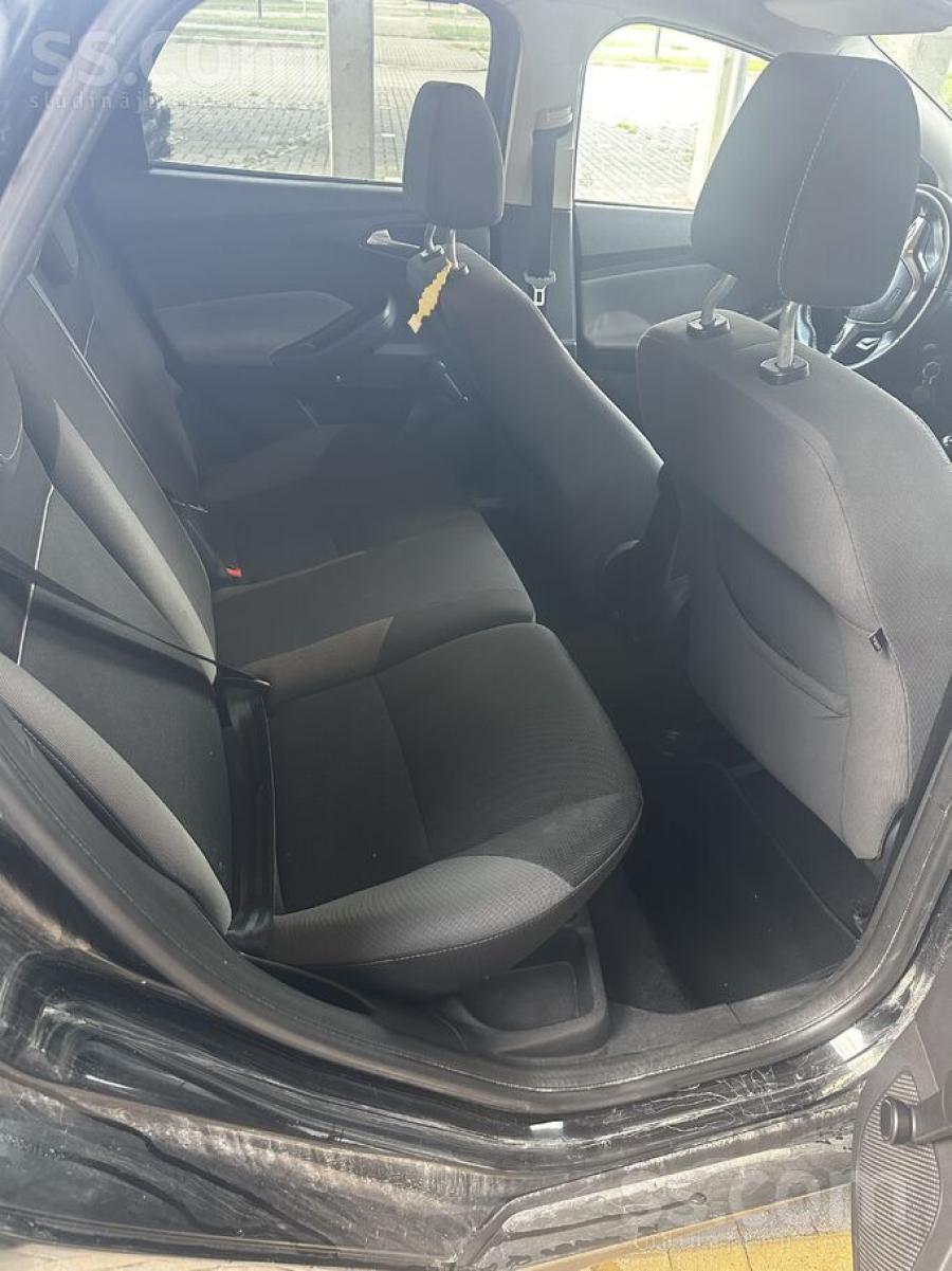 Melns Ford Focus 2014 Tukums, ar dzinēja tilpumu 1.60 L un nobraukumu 306 tūkst. km par 2650 €, foto 11 vietnē AUTOMOTO.COM.LV