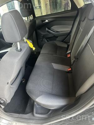 Melns Ford Focus 2014 Tukums, ar dzinēja tilpumu 1.60 L un nobraukumu 306 tūkst. km par 2650 €, foto 12 vietnē AUTOMOTO.COM.LV
