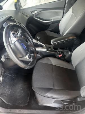 Melns Ford Focus 2014 Tukums, ar dzinēja tilpumu 1.60 L un nobraukumu 306 tūkst. km par 2650 €, foto 13 vietnē AUTOMOTO.COM.LV