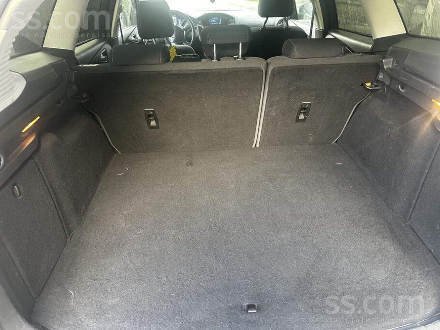Melns Ford Focus 2014 Tukums, ar dzinēja tilpumu 1.60 L un nobraukumu 306 tūkst. km par 2650 €, foto 17 vietnē AUTOMOTO.COM.LV