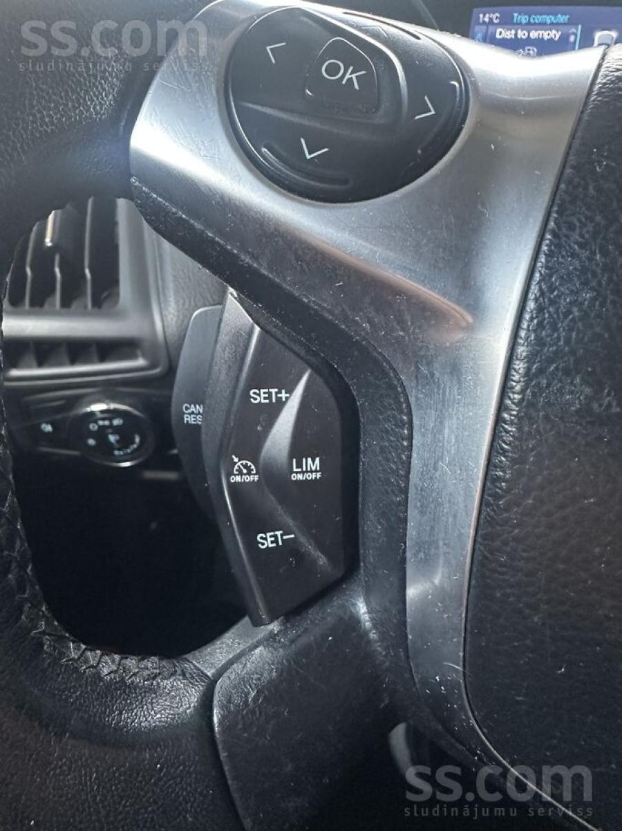 Melns Ford Focus 2014 Tukums, ar dzinēja tilpumu 1.60 L un nobraukumu 306 tūkst. km par 2650 €, foto 18 vietnē AUTOMOTO.COM.LV