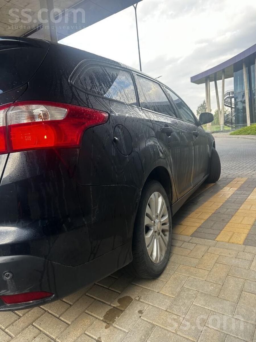 Melns Ford Focus 2014 Tukums, ar dzinēja tilpumu 1.60 L un nobraukumu 306 tūkst. km par 2650 €, foto 19 vietnē AUTOMOTO.COM.LV
