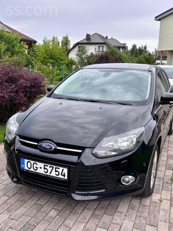 Black Ford Focus 2013 in Riga, with an engine capacity of 1.00 L and mileage of 120 thousand km for 4000 €, photo 1 on AUTOMOTO.COM.LV