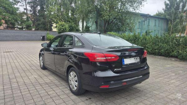 Black Ford Focus 2016 in Klaipeda, with an engine capacity of 2.00 L and mileage of 130 thousand km for 3499 €, photo 2 on AUTOMOTO.COM.LV