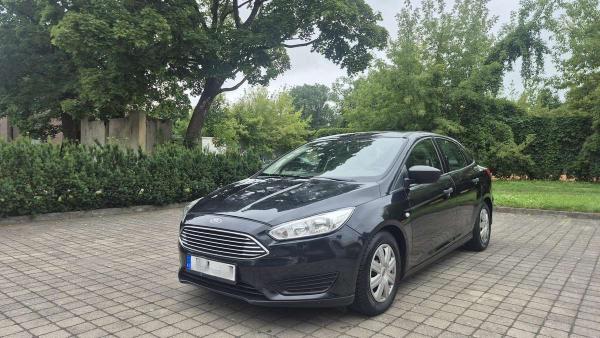 Black Ford Focus 2016 in Klaipeda, with an engine capacity of 2.00 L and mileage of 130 thousand km for 3499 €, photo 3 on AUTOMOTO.COM.LV