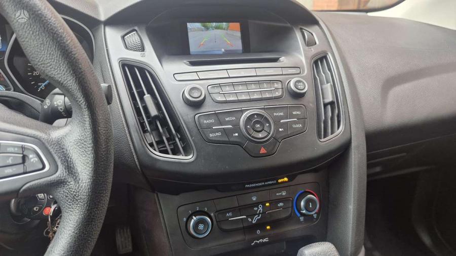 Black Ford Focus 2016 in Klaipeda, with an engine capacity of 2.00 L and mileage of 130 thousand km for 3290 €, photo 15 on AUTOMOTO.COM.LV