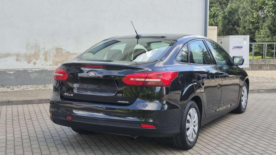 Black Ford Focus 2016 in Klaipeda, with an engine capacity of 2.00 L and mileage of 130 thousand km for 3599 €, photo 5 on AUTOMOTO.COM.LV