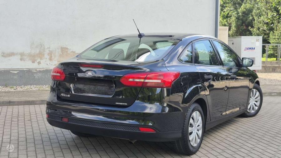 Black Ford Focus 2016 in Klaipeda, with an engine capacity of 2.00 L and mileage of 130 thousand km for 3599 €, photo 10 on AUTOMOTO.COM.LV