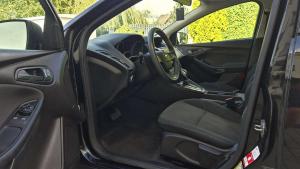 Black Ford Focus 2016 in Klaipeda, with an engine capacity of 2.00 L and mileage of 130 thousand km for 3599 €, photo 16 on AUTOMOTO.COM.LV