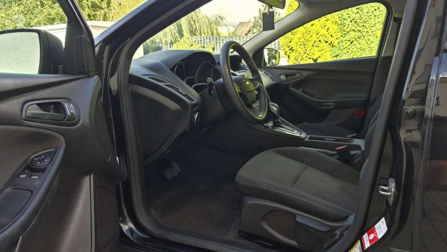 Black Ford Focus 2016 in Klaipeda, with an engine capacity of 2.00 L and mileage of 130 thousand km for 3599 €, photo 16 on AUTOMOTO.COM.LV