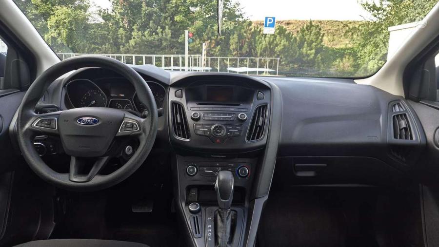 Black Ford Focus 2016 in Klaipeda, with an engine capacity of 2.00 L and mileage of 130 thousand km for 3599 €, photo 18 on AUTOMOTO.COM.LV