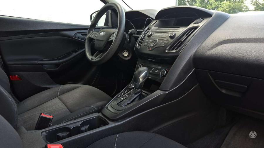 Black Ford Focus 2016 in Klaipeda, with an engine capacity of 2.00 L and mileage of 130 thousand km for 3599 €, photo 21 on AUTOMOTO.COM.LV