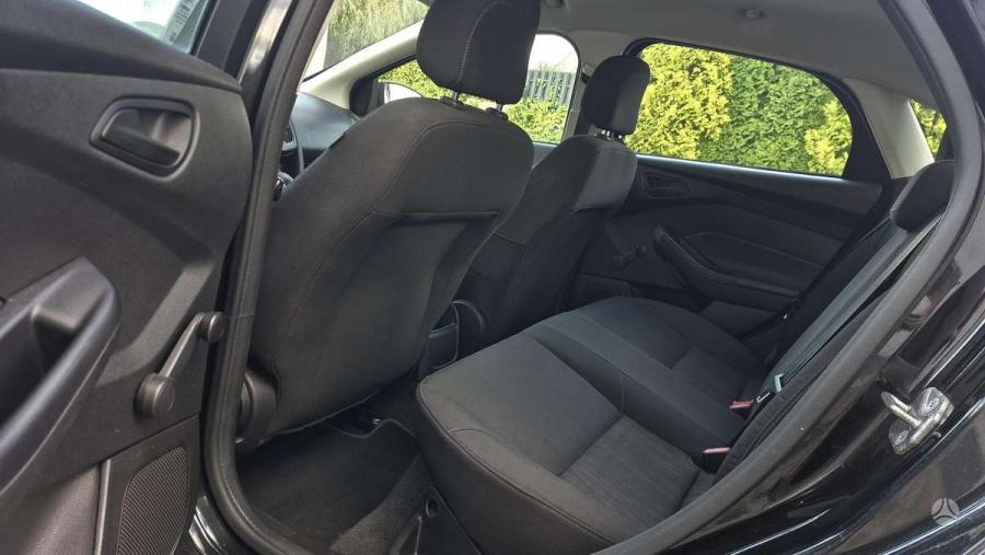Black Ford Focus 2016 in Klaipeda, with an engine capacity of 2.00 L and mileage of 130 thousand km for 3599 €, photo 22 on AUTOMOTO.COM.LV