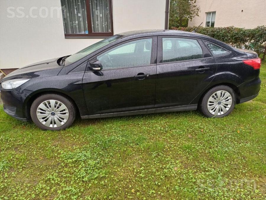 Black Ford Focus 2017 in Riga, with an engine capacity of 1.50 L and mileage of 205 thousand km for 5900 €, photo 4 on AUTOMOTO.COM.LV