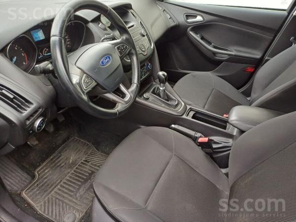 Black Ford Focus 2017 in Riga, with an engine capacity of 1.50 L and mileage of 205 thousand km for 5900 €, photo 7 on AUTOMOTO.COM.LV
