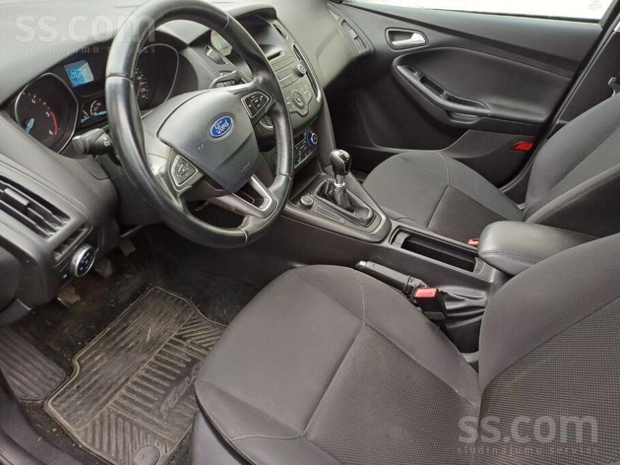 Black Ford Focus 2017 in Riga, with an engine capacity of 1.50 L and mileage of 205 thousand km for 5900 €, photo 7 on AUTOMOTO.COM.LV