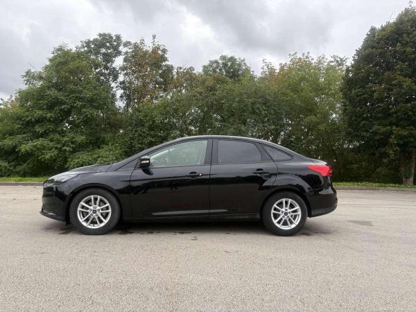 Black Ford Focus 2017 in Siauliai, with an engine capacity of 2.00 L and mileage of 172 thousand km for 5999 €, photo 4 on AUTOMOTO.COM.LV