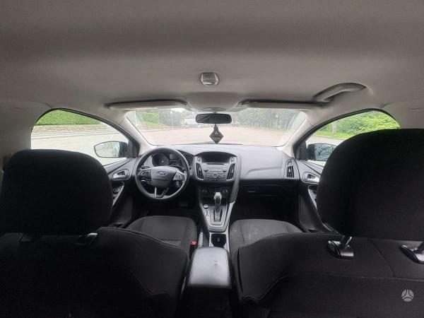 Black Ford Focus 2017 in Siauliai, with an engine capacity of 2.00 L and mileage of 172 thousand km for 5999 €, photo 10 on AUTOMOTO.COM.LV
