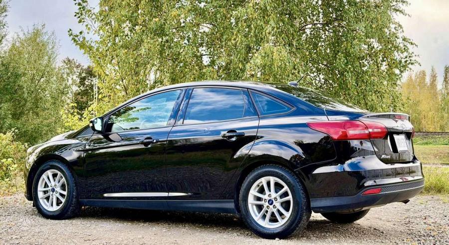 Melns Ford Focus 2017 Šauļi, ar dzinēja tilpumu 2.00 L un nobraukumu 172 tūkst. km par 5999 €, foto 4 vietnē AUTOMOTO.COM.LV