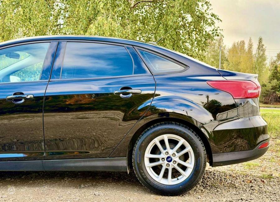 Melns Ford Focus 2017 Šauļi, ar dzinēja tilpumu 2.00 L un nobraukumu 172 tūkst. km par 5999 €, foto 13 vietnē AUTOMOTO.COM.LV