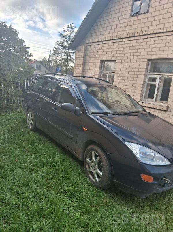 Black Ford Focus 2000 in Ludza, with an engine capacity of 1.80 L and mileage of 395 thousand km for 1200 €, photo 2 on AUTOMOTO.COM.LV