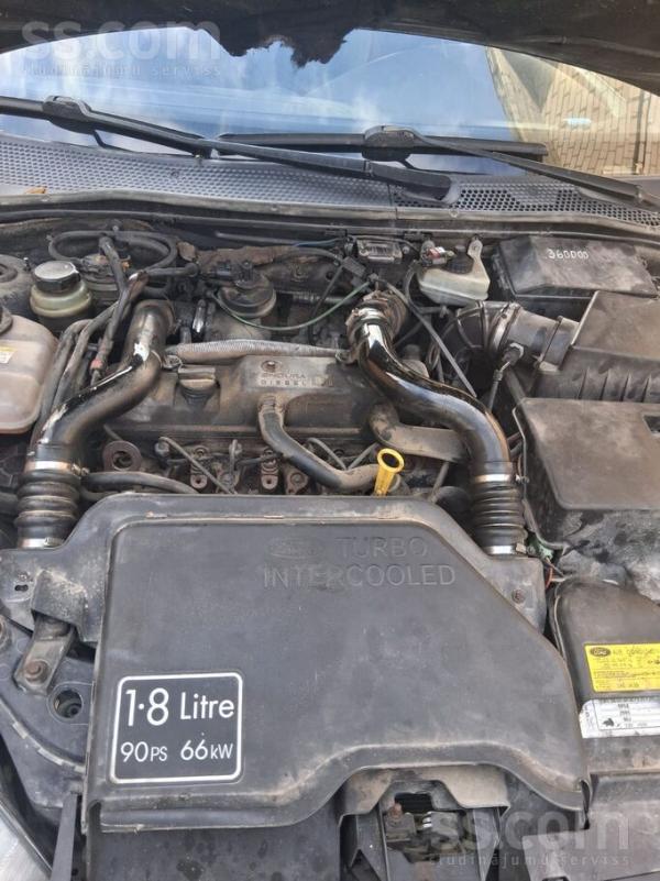 Black Ford Focus 2000 in Ludza, with an engine capacity of 1.80 L and mileage of 395 thousand km for 1200 €, photo 6 on AUTOMOTO.COM.LV