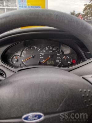 Black Ford Focus 2000 in Riga, with an engine capacity of 1.60 L and mileage of 275 thousand km for 500 €, photo 8 on AUTOMOTO.COM.LV
