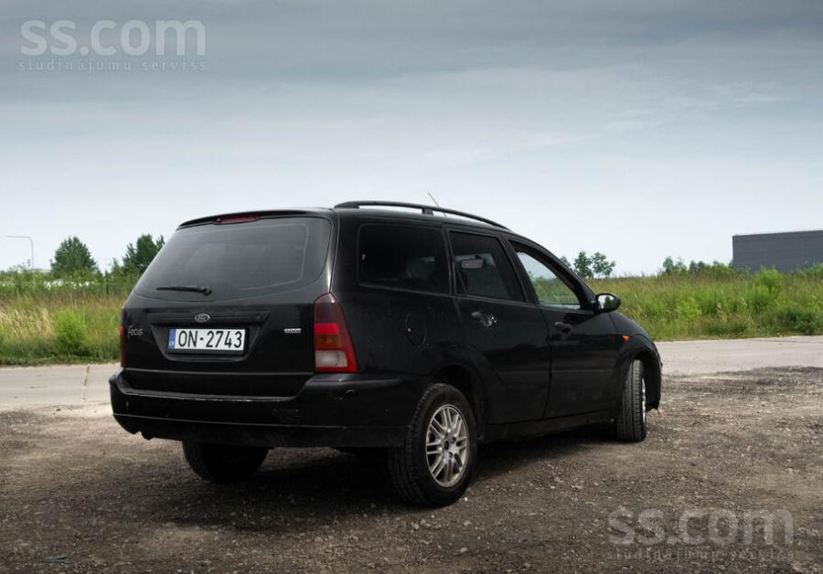 Melns Ford Focus 2004 Rīga, ar dzinēja tilpumu 1.80 L un nobraukumu 322 tūkst. km par 500 €, foto 5 vietnē AUTOMOTO.COM.LV