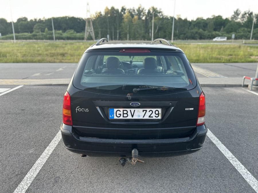Black Ford Focus 2004 in Kaunas, with an engine capacity of 1.80 L and mileage of 321 thousand km for 499 €, photo 7 on AUTOMOTO.COM.LV