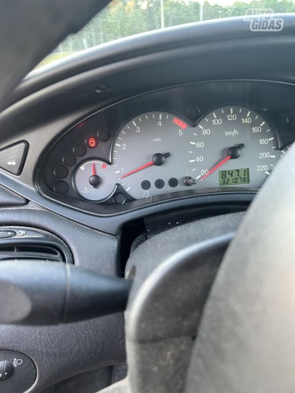Melns Ford Focus 2004 Kauņa, ar dzinēja tilpumu 1.80 L un nobraukumu 321 tūkst. km par 499 €, foto 10 vietnē AUTOMOTO.COM.LV