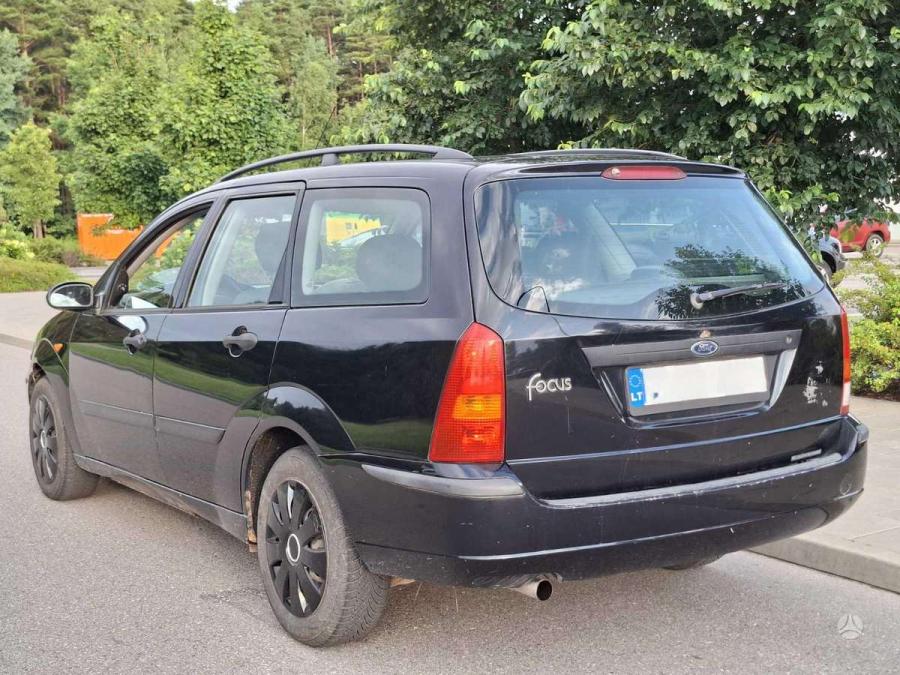 Melns Ford Focus 2004 Viļņa, ar dzinēja tilpumu 1.80 L un nobraukumu 276 tūkst. km par 300 €, foto 5 vietnē AUTOMOTO.COM.LV