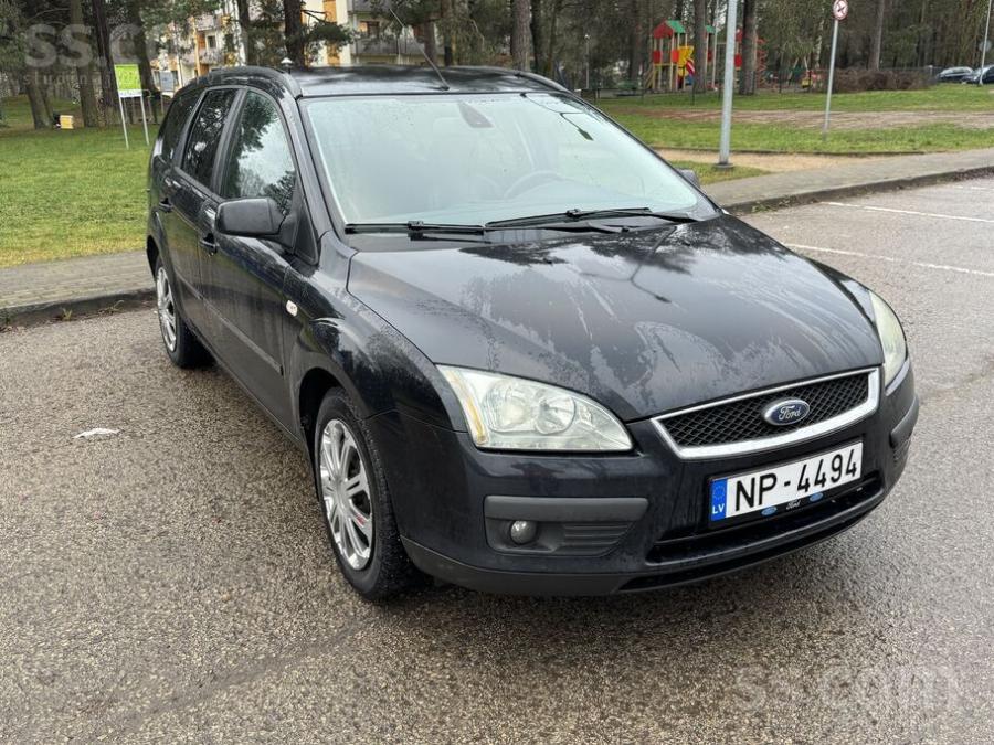 Melns Ford Focus 2005 Rīga, ar dzinēja tilpumu 2.00 L un nobraukumu 298 tūkst. km par 1550 €, foto 2 vietnē AUTOMOTO.COM.LV