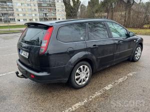 Melns Ford Focus 2005 Rīga, ar dzinēja tilpumu 2.00 L un nobraukumu 298 tūkst. km par 1550 €, foto 3 vietnē AUTOMOTO.COM.LV