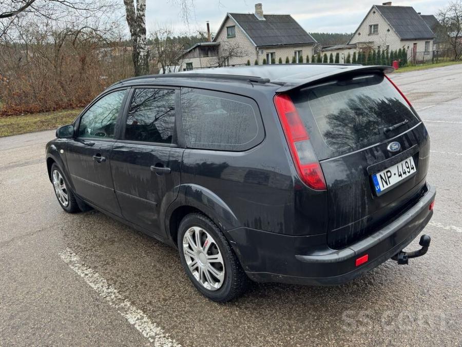 Melns Ford Focus 2005 Rīga, ar dzinēja tilpumu 2.00 L un nobraukumu 298 tūkst. km par 1550 €, foto 4 vietnē AUTOMOTO.COM.LV