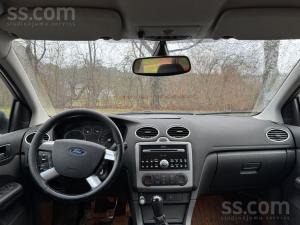 Melns Ford Focus 2005 Rīga, ar dzinēja tilpumu 2.00 L un nobraukumu 298 tūkst. km par 1550 €, foto 7 vietnē AUTOMOTO.COM.LV