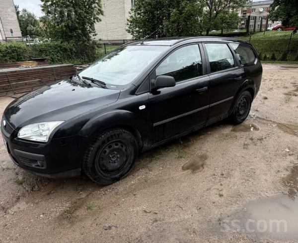 Melns Ford Focus 2005 Alūksne, ar dzinēja tilpumu 1.60 L un nobraukumu 275 tūkst. km par 1500 €, foto 2 vietnē AUTOMOTO.COM.LV