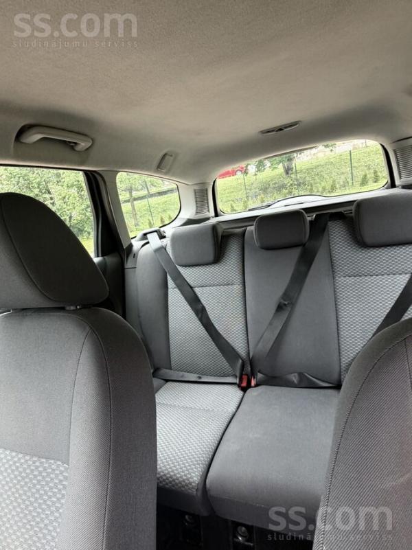 Melns Ford Focus 2005 Alūksne, ar dzinēja tilpumu 1.60 L un nobraukumu 275 tūkst. km par 1500 €, foto 4 vietnē AUTOMOTO.COM.LV