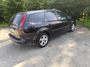 Melns Ford Focus 2006 Panevēža, ar dzinēja tilpumu 1.56 L un nobraukumu 265 tūkst. km par 999 €, foto 8 vietnē AUTOMOTO.COM.LV