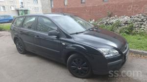 Melns Ford Focus 2006 Rīga, ar dzinēja tilpumu 1.60 L un nobraukumu 323 tūkst. km par 1500 €, foto  vietnē AUTOMOTO.COM.LV
