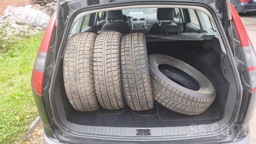 Melns Ford Focus 2006 Rīga, ar dzinēja tilpumu 1.60 L un nobraukumu 323 tūkst. km par 1500 €, foto 5 vietnē AUTOMOTO.COM.LV